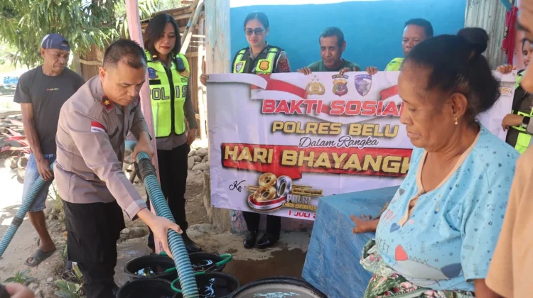 Sambut Bhayangkara Ke-80 Polres Belu Gelar Bakti Sosial - RRI.co.id
