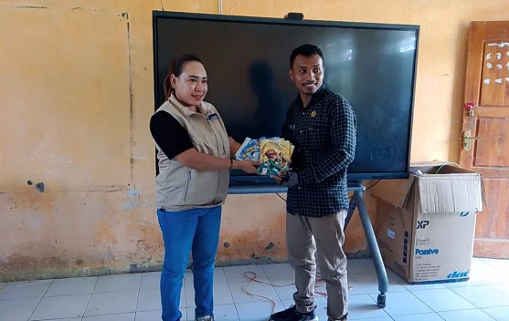 Berita Foto - SMP Forekmodok dan TBM Malaka Bangun Pondok Baca - RRI.co.id