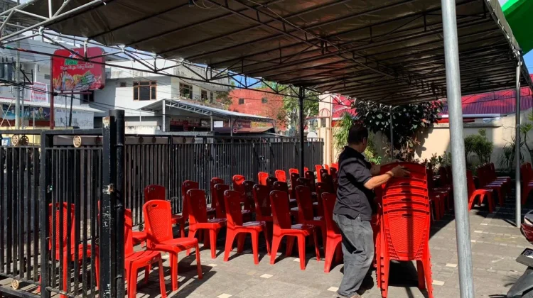 Persiapan Ibadah Jumat Agung di Paroki Raja Damai Tikala Baru Manado ...
