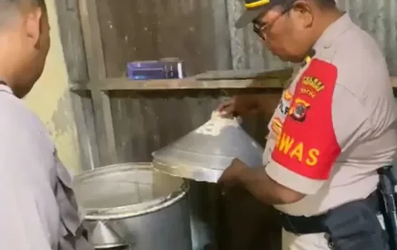 Polisi Gerebek Rumah Produksi Sopi - RRI.co.id