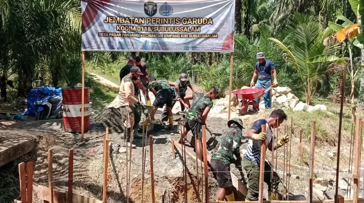 Kodim 0118 Subulussalam Kebut Pengecoran Pondasi Jembatan Garuda - RRI ...