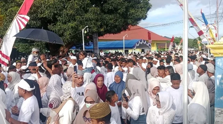 Ribuan Warga Ramaikan Tradisi "Lawa Pipi" di Hila - RRI.co.id