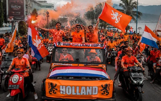 Mollucas Orange Satukan Fans Belanda di Kota Ambon - RRI.co.id