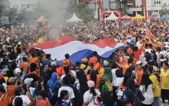 Fans Belanda Banjiri Amboina Colour Fun Walk Piala Dunia 2026 di Kota ...