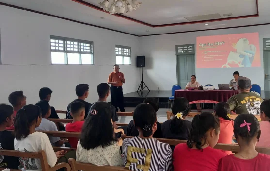 Seminar HIV/AIDS Warnai Momen Bakudapa Anak Negeri Booi - RRI.co.id