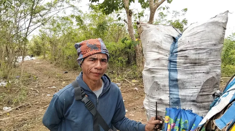 Pengepul Sampah di Keneb Minta Pemkab TTU Membantu APD Demi Keselamatan ...