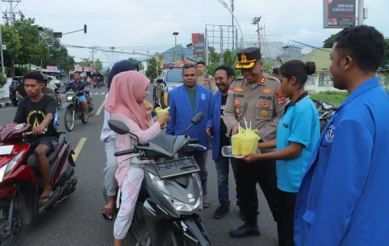 Polres Alor Bersama GAMKI Alor Bangun Harmoni Ramadan - RRI.co.id