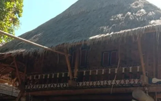 Rumah Adat Lakatuil Simbol Persatuan Masyarakat Bampalola Alor - RRI.co.id