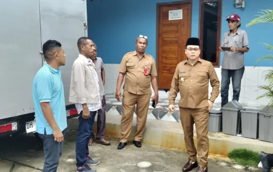 Wabup Alor Sidak Dapur MBG setelah Temuan Ulat pada Makanan Siswa ...