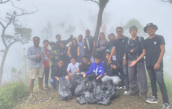Tanggapi Keluhan Masyarakat, Komunitas Belu Update Bersihkan Sampah di ...