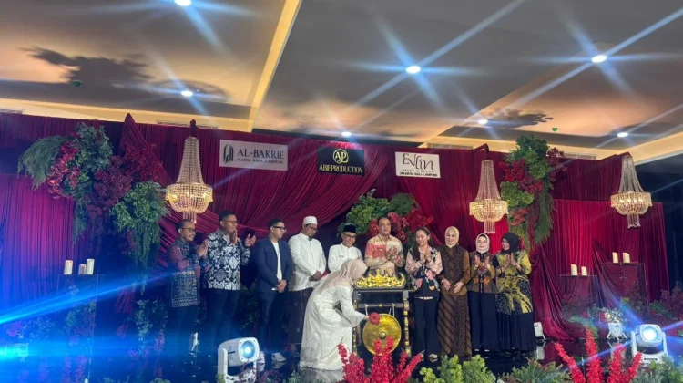 Masjid Raya Al-Bakrie Lampung Gelar Wedding Fair - RRI.co.id