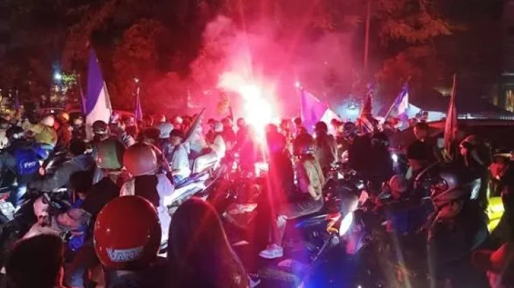 Pesta Boleh, tapi Tetap Tertib Jaga Kerukunan Sesama - RRI.co.id