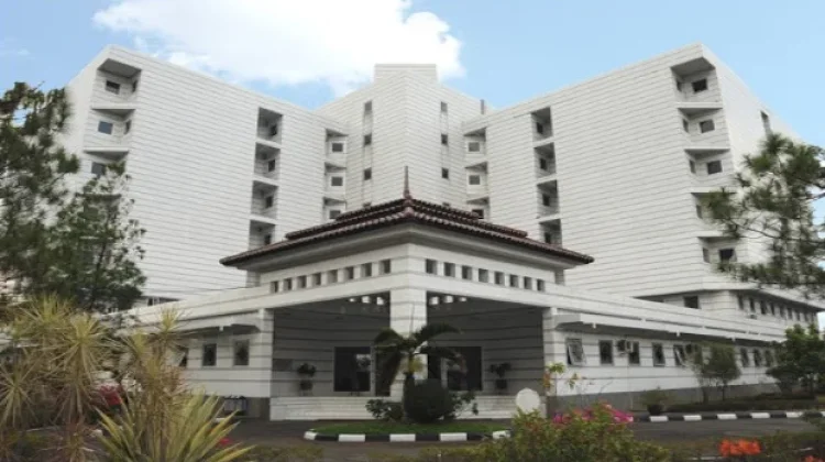 Rekomendasi Work From Library Cozy di Bandung - RRI.co.id