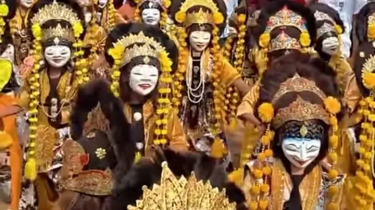 Merawat Warisan Leluhur Melalui Topeng Slangit - RRI.co.id