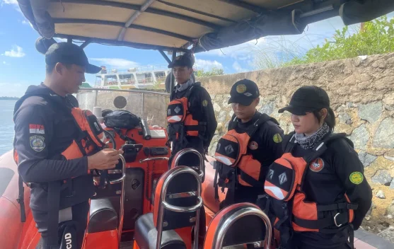 Kapal Nelayan Tersambar Petir di Kotabaru, Satu Orang Dinyatakan Hilang ...