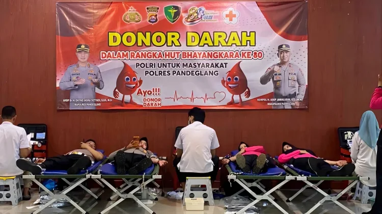 Sambut HUT Bhayangkara, Polres Pandeglang Gelar Donor Darah - RRI.co.id