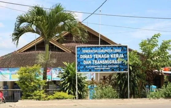 Sebanyak 170 PMI Asal Lebak Diberangkatkan ke Luar Negeri - RRI.co.id