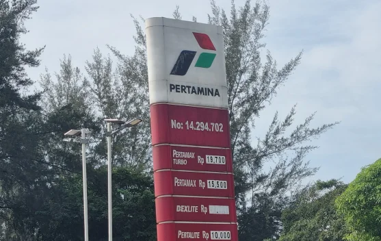 Harga Baru Pertamax Berlaku Hari Ini, Harga FTZ Rp. 15.500 / Liter ...