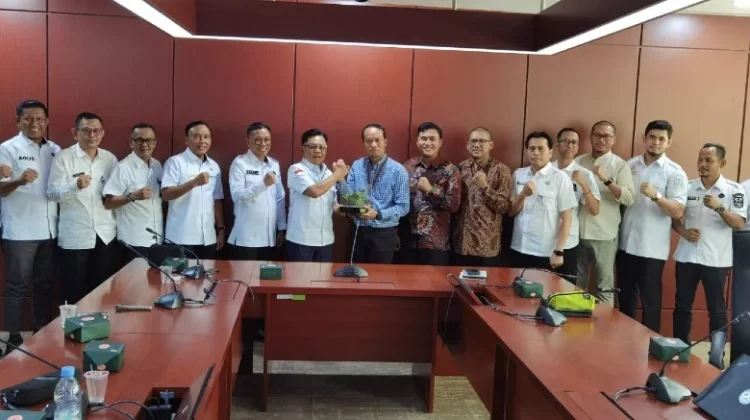 Asmar Perjuangkan Dukungan Pusat untuk Pembangunan Meranti ...
