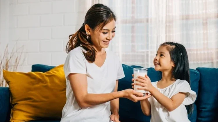 Kenali Proses Susu Formula - RRI.co.id