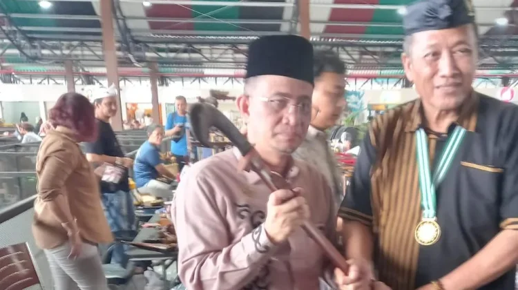 Menjaga Nyawa Budaya dari Bilah Golok Warisan Leluhur - RRI.co.id