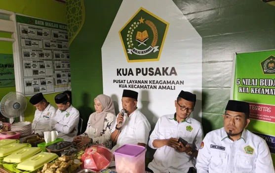 Perkuat Kolaborasi dan Inovasi, KUA Amali Gelar Lepas Sambut Kepala ...