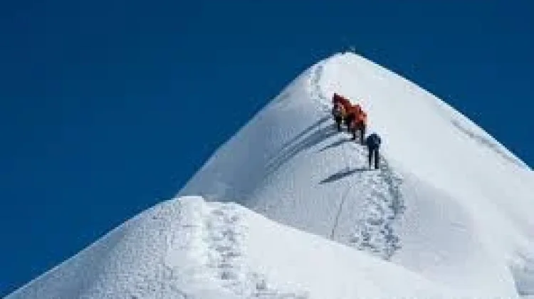 Mengenal Gunung Everest yang Tertinggi di Bumi - RRI.co.id
