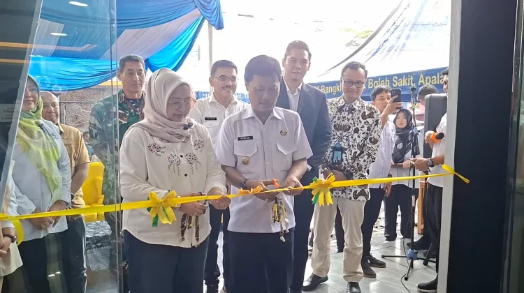 Pembukaan Scene Market Dekranasda Dorong Kreativitas UMKM Cirebon - RRI ...