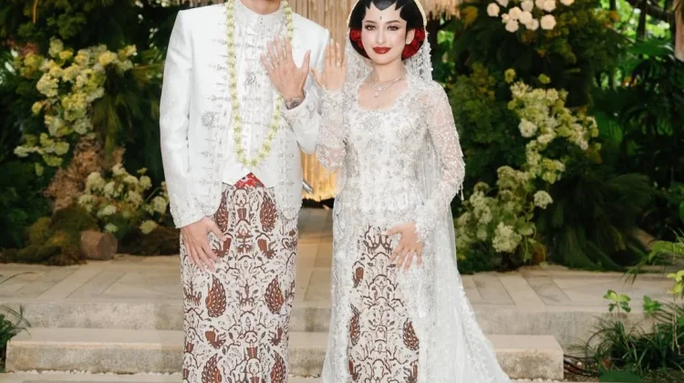 Sah! Justin Hubner Sunting Jennifer Coppen dalam Balutan Adat Jawa di ...