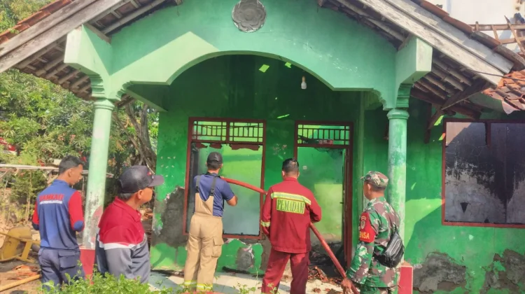 Dua Rumah di Majalengka Ludes Terbakar, Diduga akibat Korsleting ...