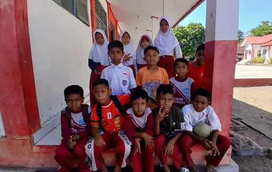 MBG Belum Menjangkau Pulau Ende, Siswa Sampaikan Harapan - RRI.co.id