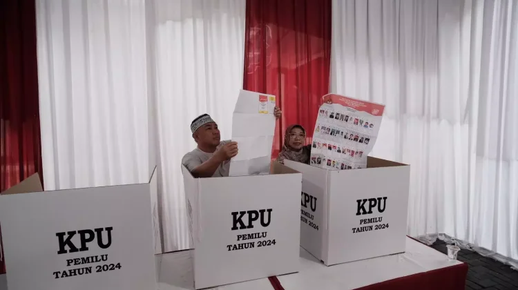 Yusril Advocates Party Mergers After Elections to Strengthen Political ...