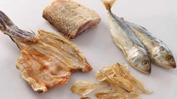 Bahaya Tersembunyi Ikan Asin bagi Kesehatan - RRI.co.id
