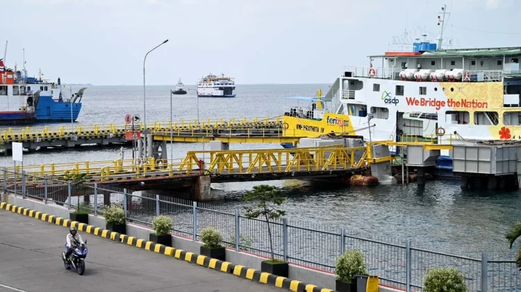 ASDP Tingkatkan Dermaga Ponton Ketapang Jadi MB 50 Ton - RRI.co.id