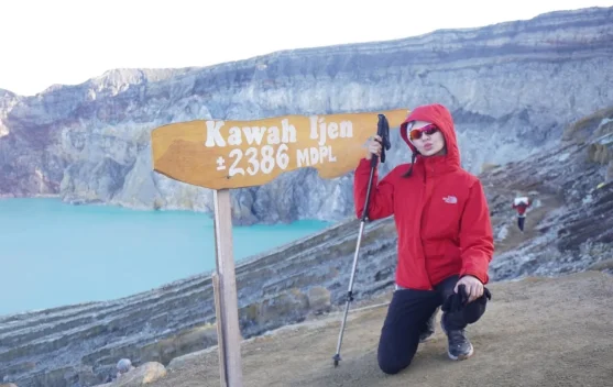 Raline Shah Takjub Keindahan Kawah Ijen Banyuwangi - RRI.co.id