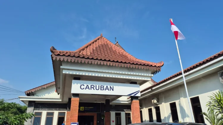 WOW! Fasilitas Modern, Stasiun Caruban Jadi Urat Nadi Transportasi Kab ...