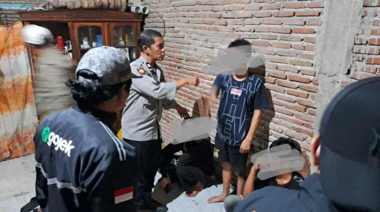Polisi Bubarkan Keributan Warga di Biring Romang - RRI.co.id