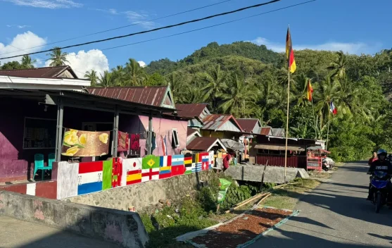 Semarakkan Piala Dunia 2026, Pemuda Malawwa Kibarkan Bendera Negara ...