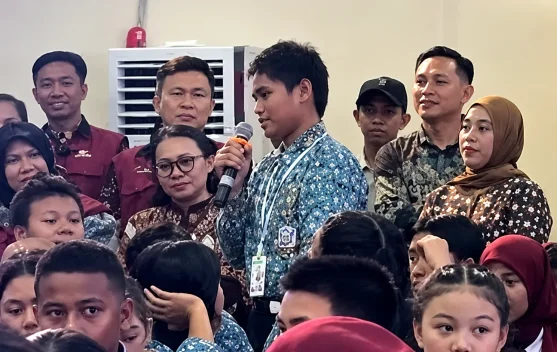 Dulu Buta Huruf, Siswa Sekolah Rakyat Manado Kini Lancar Membaca - RRI ...