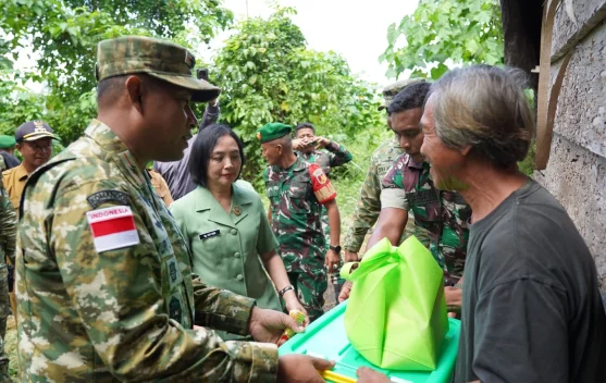 Danrem 131/Santiago Pimpin Anjangsana dan Penyerahan Tali Asih - RRI.co.id