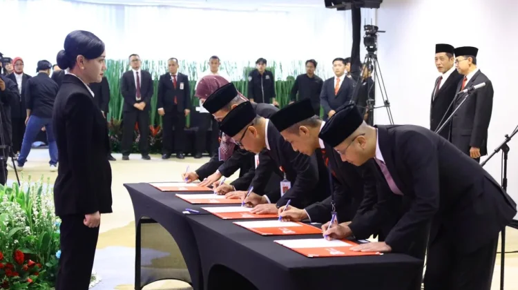 Triyoga Laksito Dilantik Jadi Kepala OJK Sumut - RRI.co.id