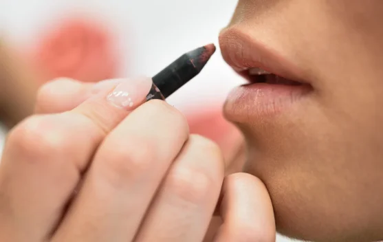 Sentuhan Futuristik di Balik Packaging "Lip Tint" - RRI.co.id