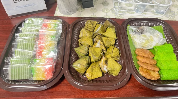 Kue Tradisional Jadi Peluang Usaha Menjanjikan Masa Kini - RRI.co.id