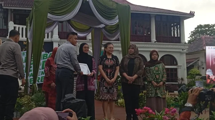 Songket dan Wastra Tradisional Didorong menjadi Kekuatan Ekonomi ...