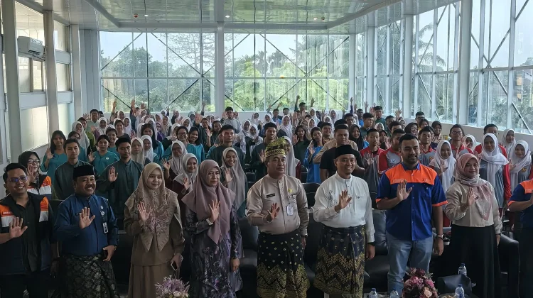 Ratusan Pelajar Pekanbaru Diedukasi Bahaya HIV/AIDS - RRI.co.id