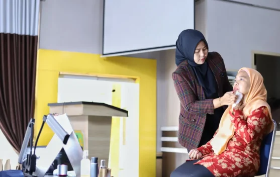 DWP Meranti Gelar Beauty Class Bagi Anggota - RRI.co.id