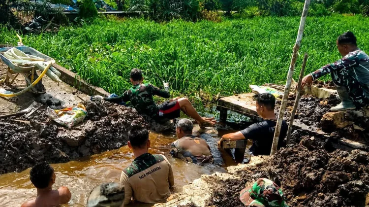 Kodim 1201 Bangun Jembatan, Harapan Warga Akhirnya Terwujud - RRI.co.id