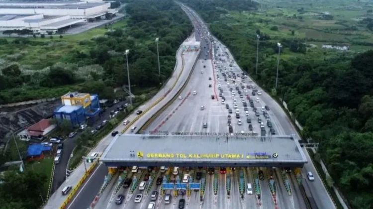 Arus Balik, Volume Kendaraan di Tol Layang MBZ Naik 202 Persen - RRI.co.id