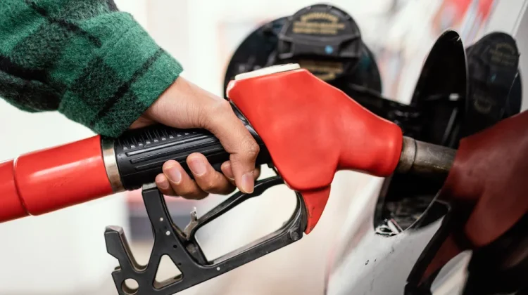 Harga BBM Pertamina Hari Ini, Cek Rincian Lengkap Setiap Wilayah - RRI ...