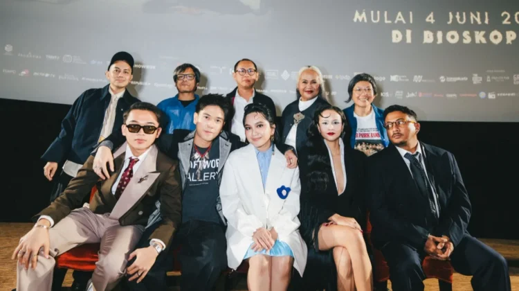 Film 'Monster Pabrik Rambut' Hadirkan Horor Rutinitas Kerja dengan ...